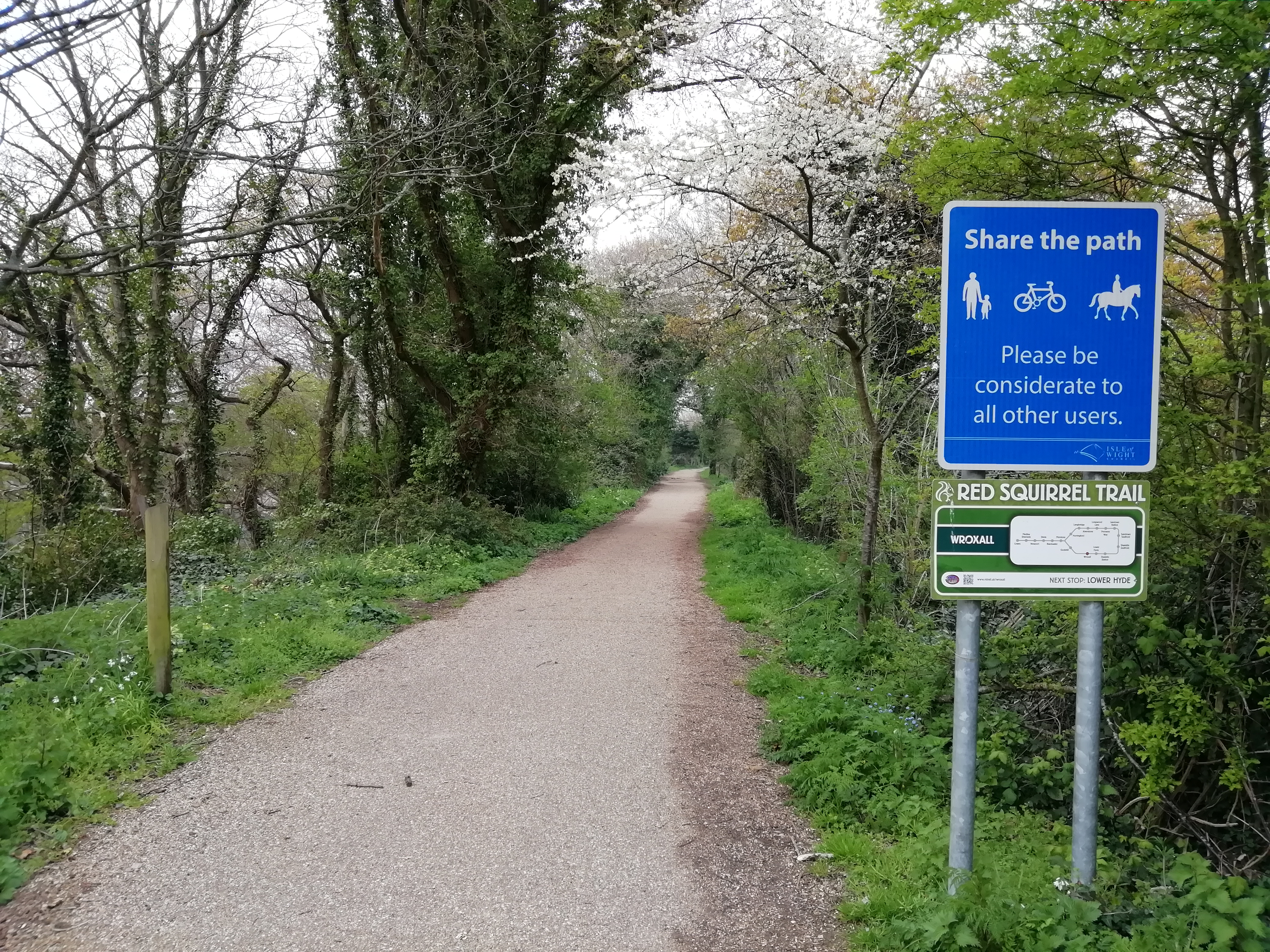 Exploring The Red Squirrel Trail To Wroxall – Shanklin Holiday Homes